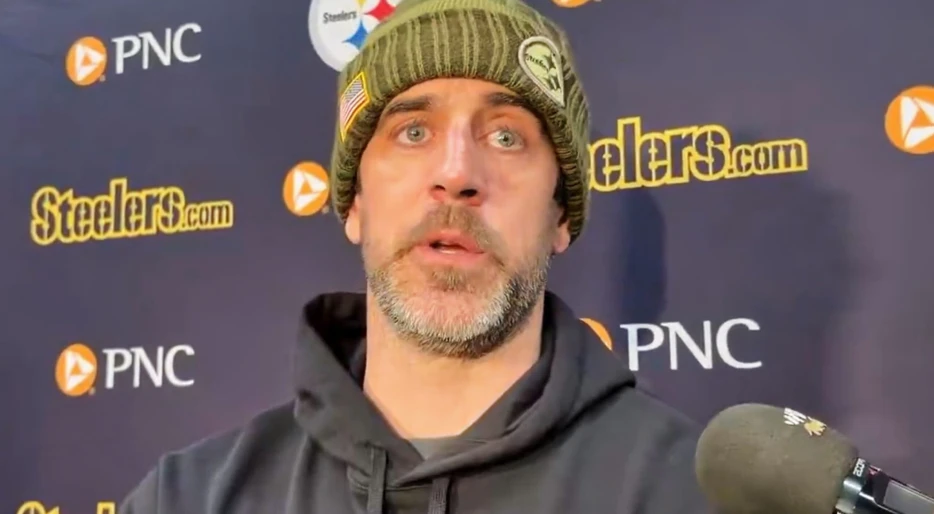 Aaron Rodgers Drops Head-Scratching Comment About His Mystery Wife ...