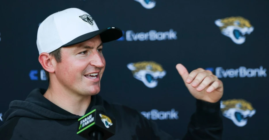 Browns head coach search tracker: Down to 5 options, 2 favorites